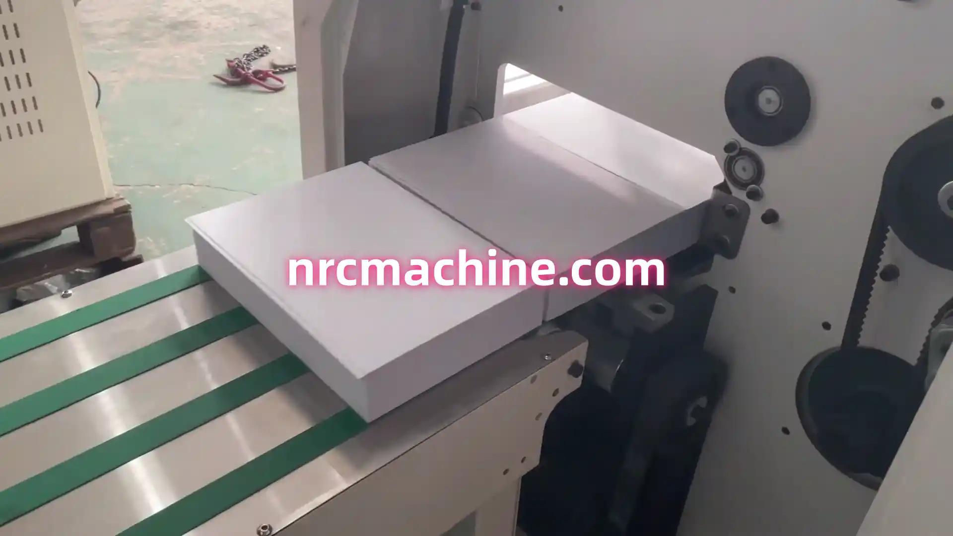 A4 Paper Cutting Packing Machine – Full Automatic - NRC